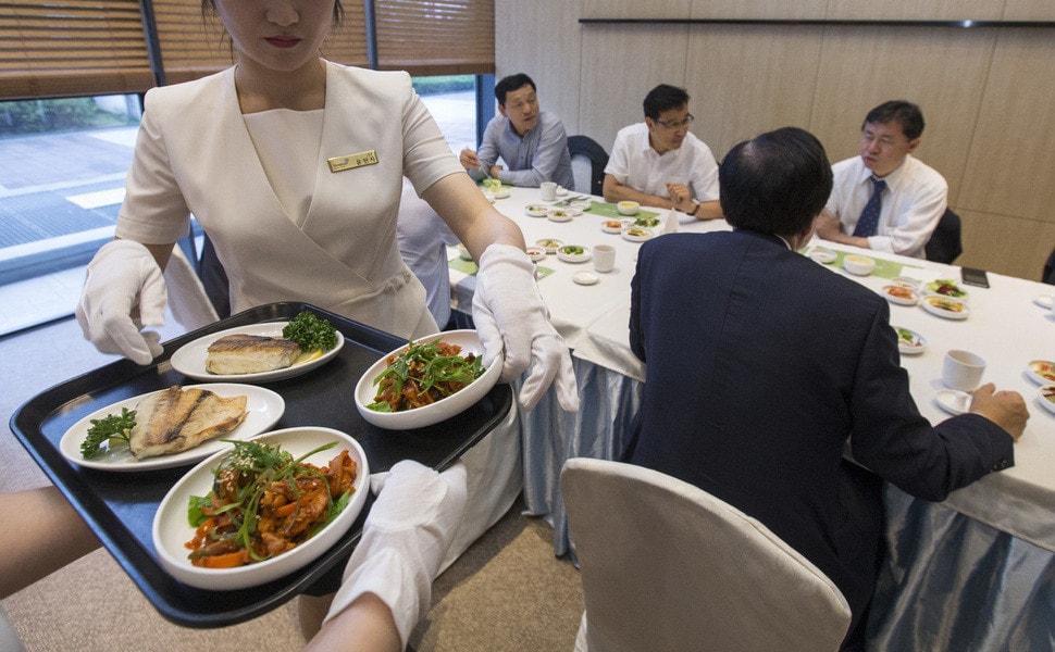 Hàn Quốc: Sửa Luật Chống tham nhũng, nâng trần mức giá trị quà tặng