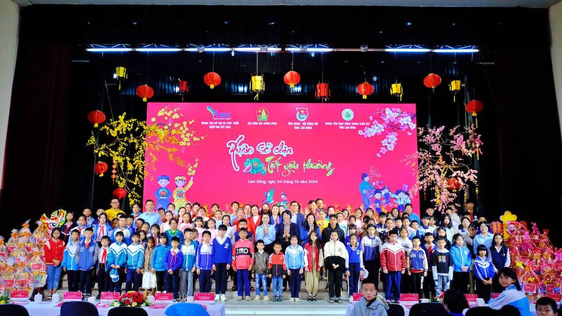 “Xuân sẻ chia - Tết yêu thương”