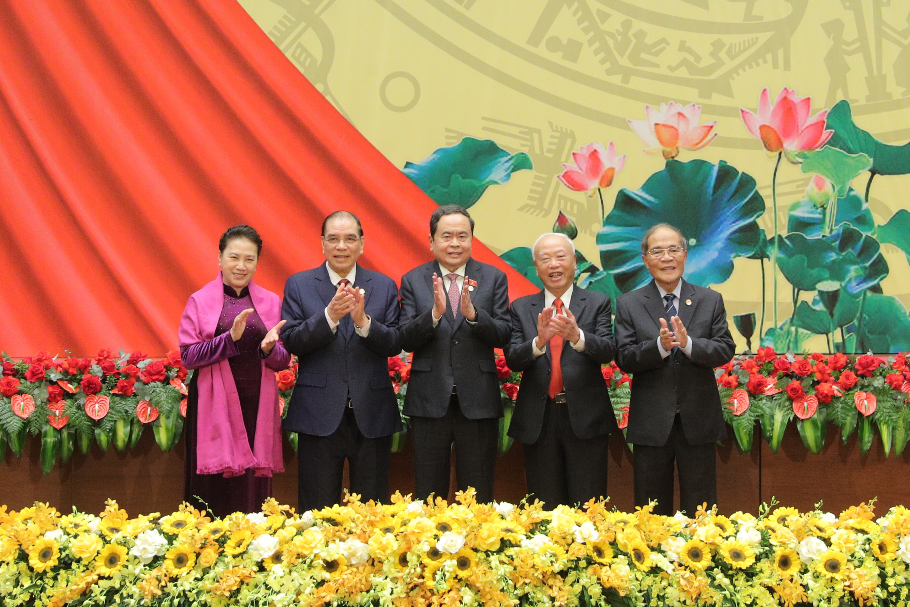 Quốc hội dũng cảm quyết định những vấn đề khó, những việc mới, những ...