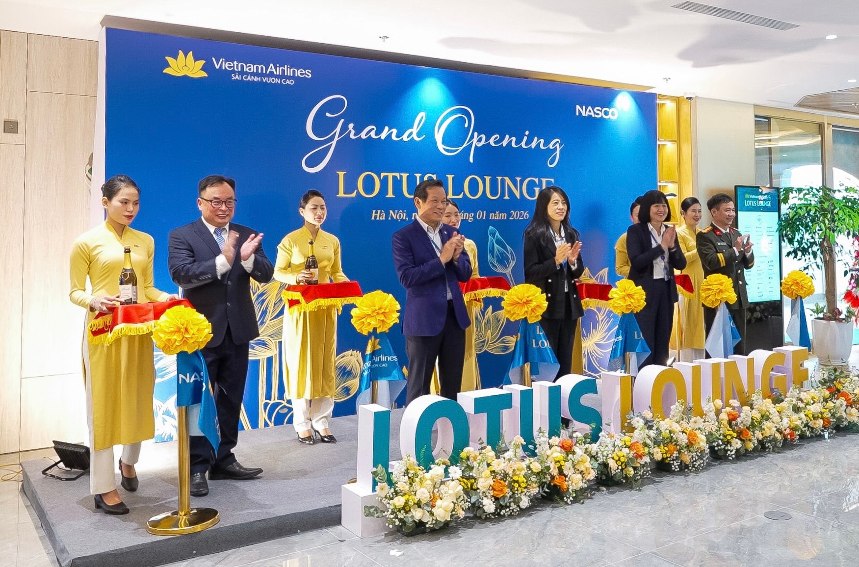 Vietnam Airlines khai trương Phòng khách Bông Sen mới tại Nội Bài