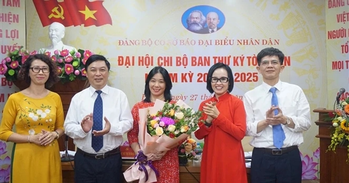 Đại hội Chi bộ Ban Thư ký tòa soạn nhiệm kỳ 2022 - 2025 thành công tốt đẹp