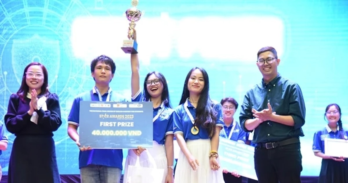 Đội thi cụm Huế giành giải Nhất toàn quốc cuộc thi tiếng Anh sinh viên ...