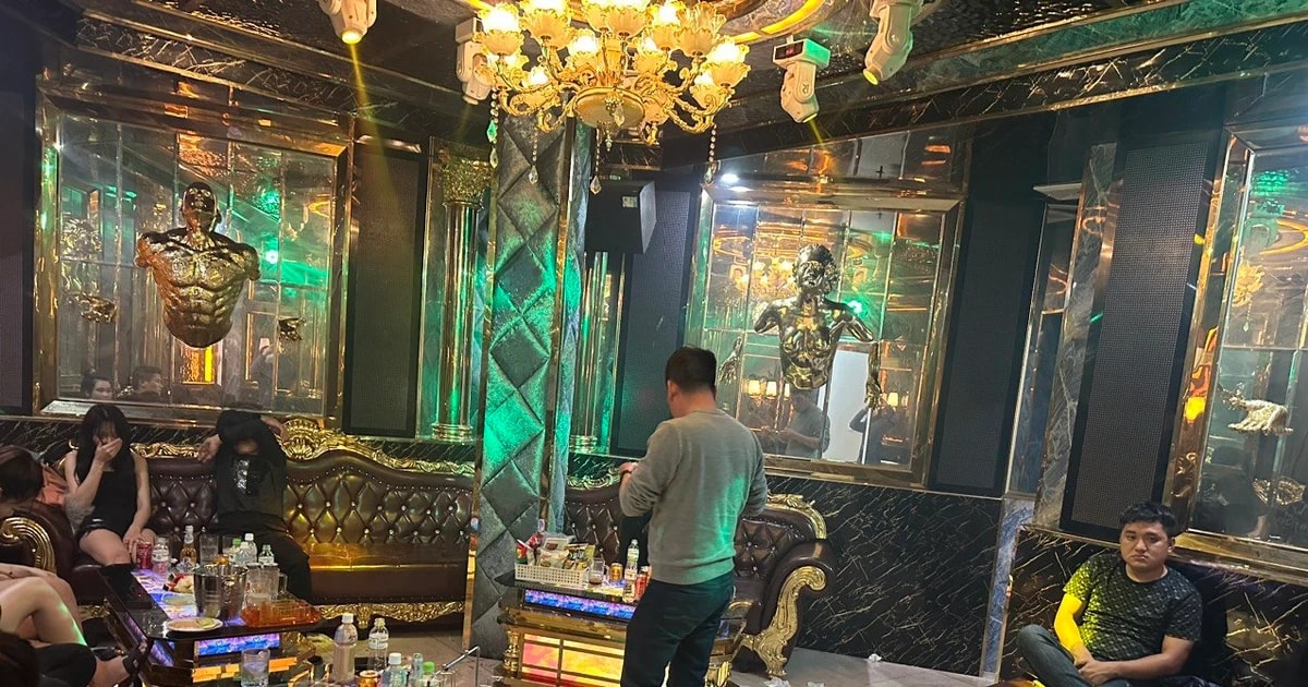 Hà Nội: Đột kích quán KTV Luxury phát hiện hàng chục dân chơi đang phê ...