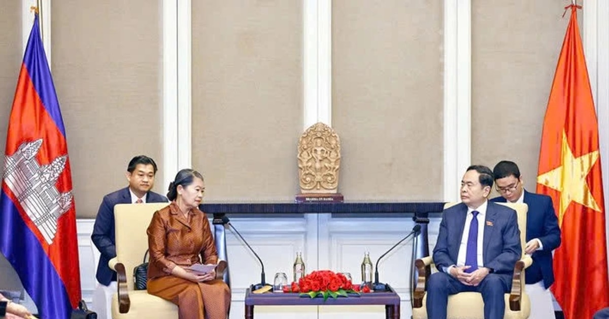 Củng cố mối quan hệ đoàn kết Campuchia - Việt Nam: Giao lưu giữa Chủ ...