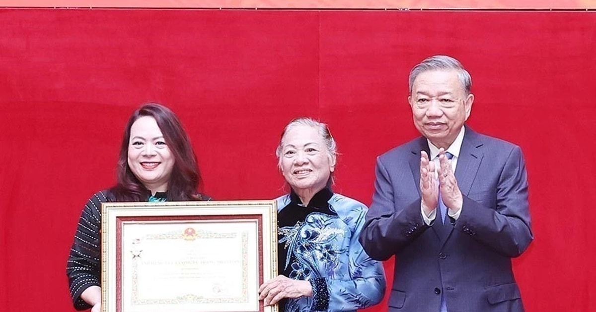 Tổng Bí thư dự Lễ truy tặng Danh hiệu Anh hùng Lực lượng vũ trang nhân dân cho Thượng tướng Bùi ...